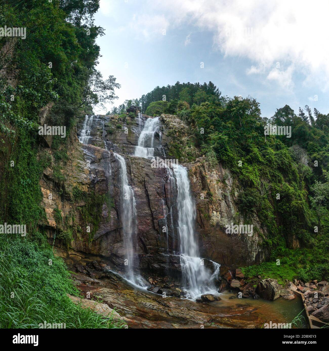 Fisheye wide shot of Ramboda Fall waterfall, Pussellawa Sri Lanka Stock ...