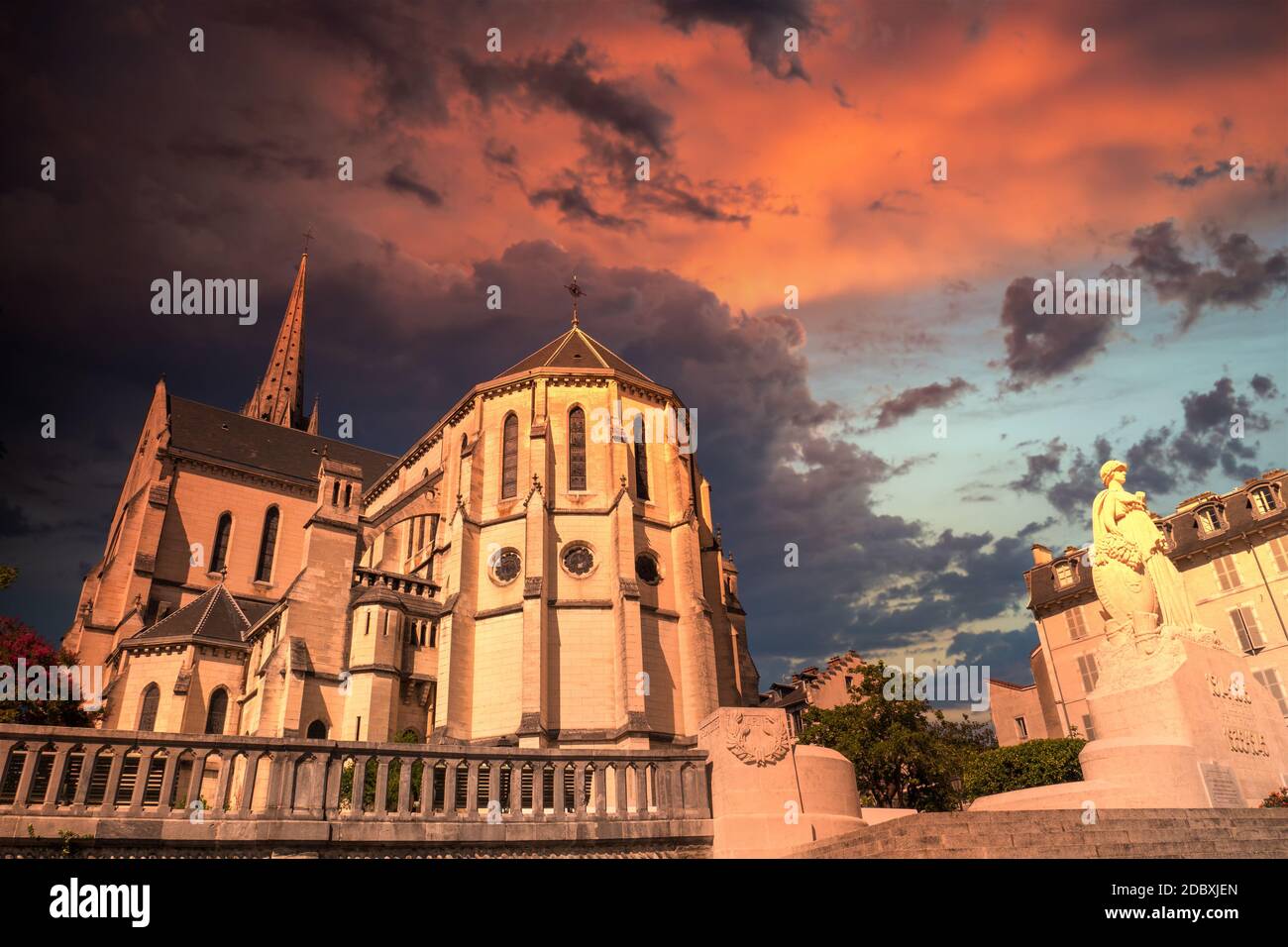 view of Saint Martin church and war memorial in Pau Stock Photo - Alamy