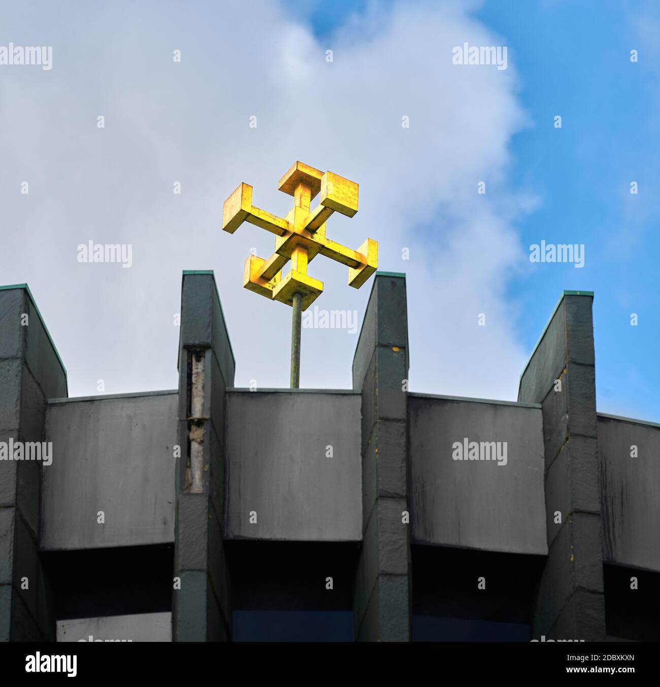 Coventry cathedral cross hi-res stock photography and images - Alamy