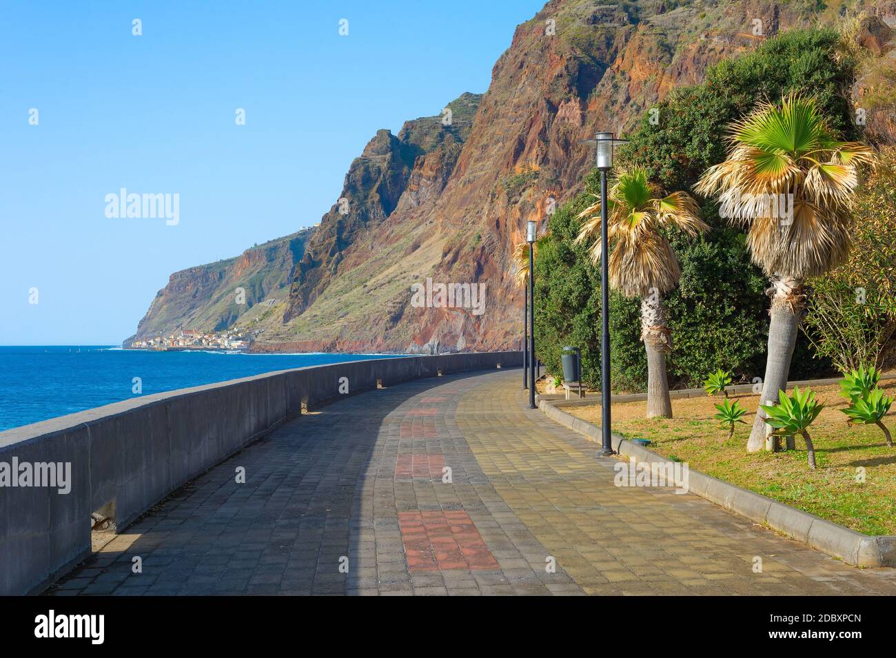 Water promanade hi-res stock photography and images - Alamy