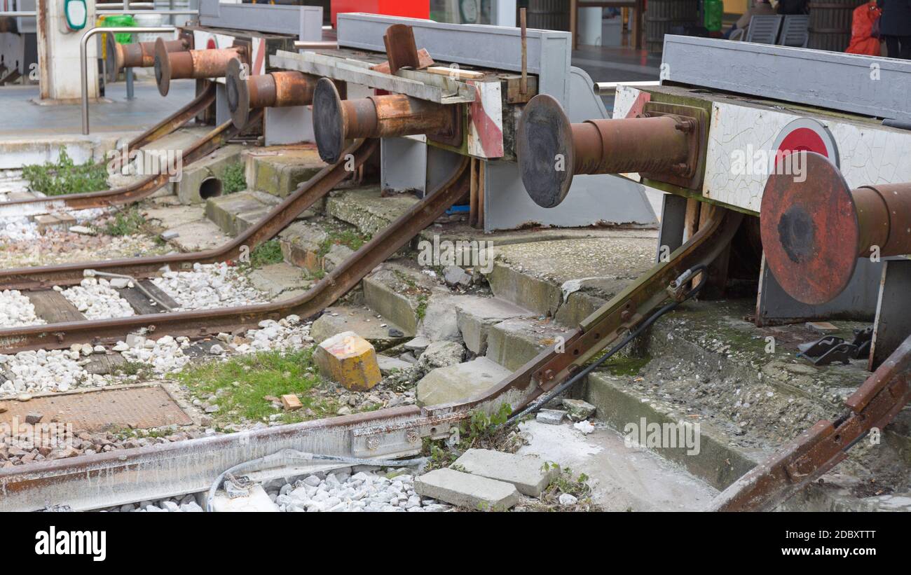 Buffer Stop Bumper Safety Device at End of Raiload Stock Photo - Alamy
