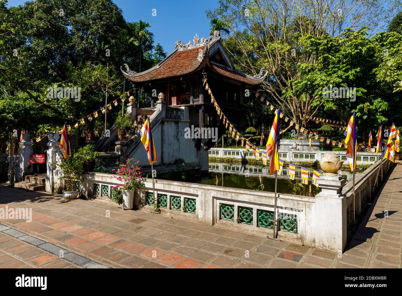 One pillar pagoda hi-res stock photography and images - Alamy