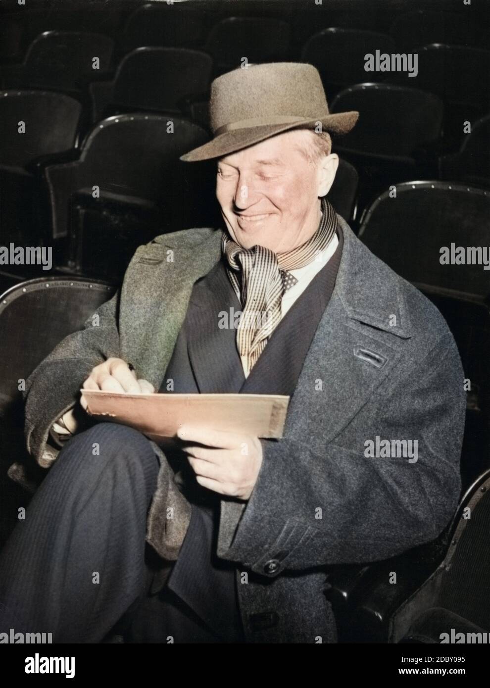 Maurice Chevalier, französischer Schauspieler und Chansonsänger, vor ...