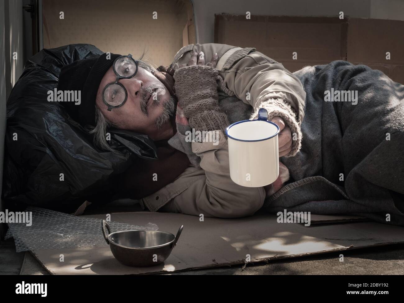 Man helping homeless not hospital hi-res stock photography and images ...