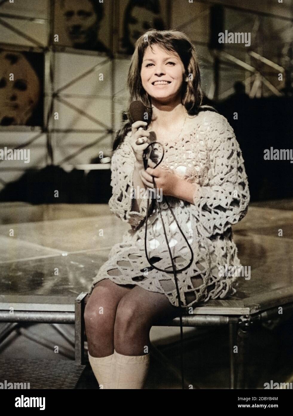Manuela, deutsche Sängerin, in der ZDF-Hitparade, Deutschland 1969 ...