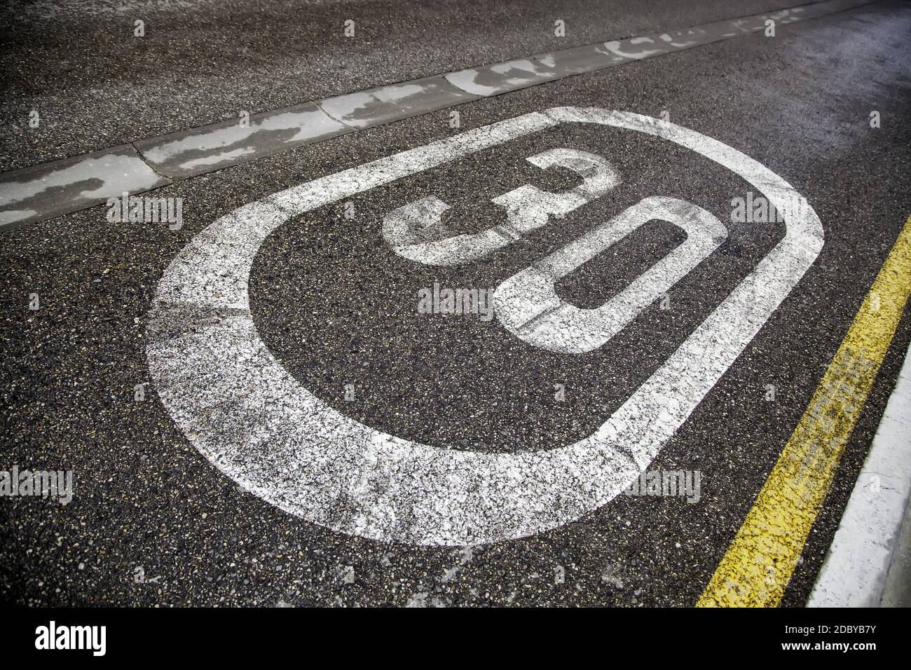 Traffic sign detail, speed limit in the city Stock Photo - Alamy