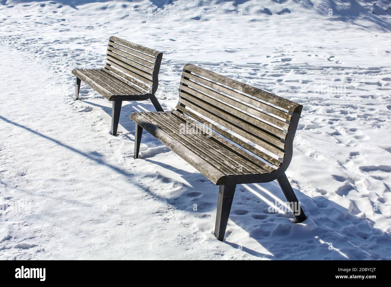 Two empty benches hi-res stock photography and images - Alamy