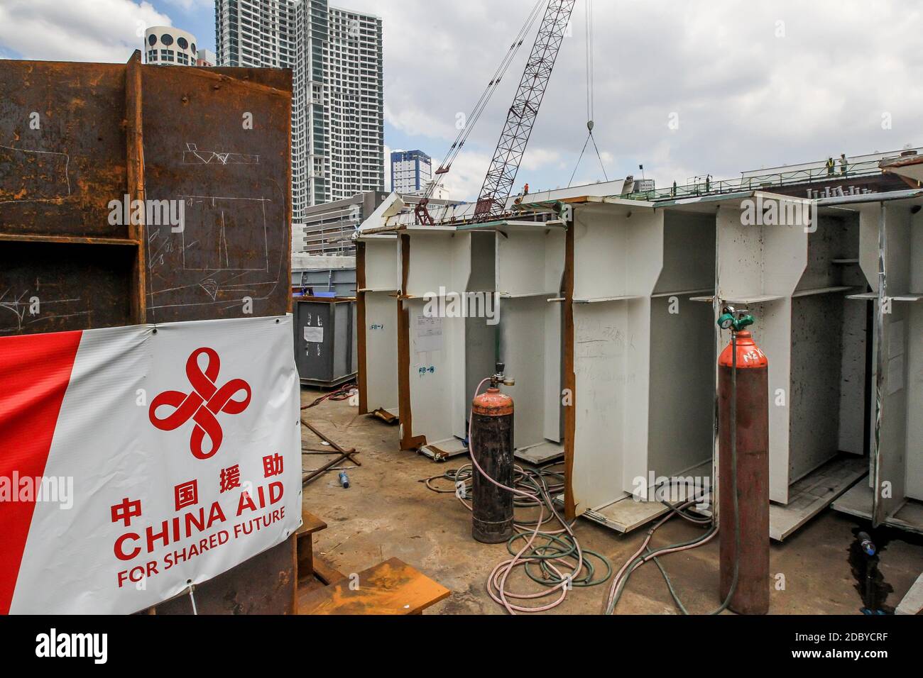 Pasig bridges hi-res stock photography and images - Alamy