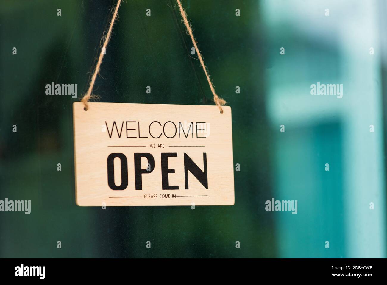 Objectopening hi-res stock photography and images - Alamy