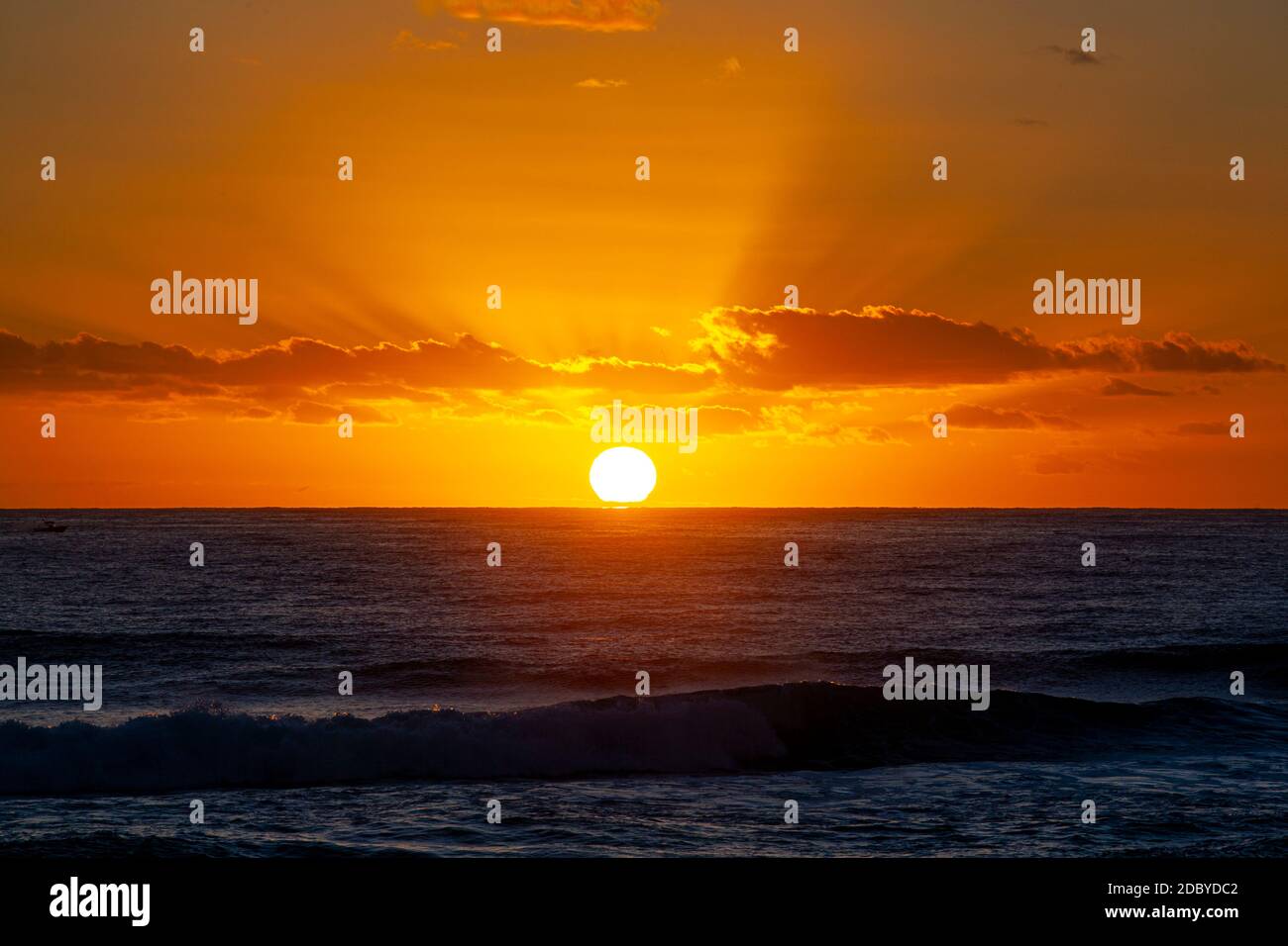 Sunset reflection over calm ocean hi-res stock photography and images ...