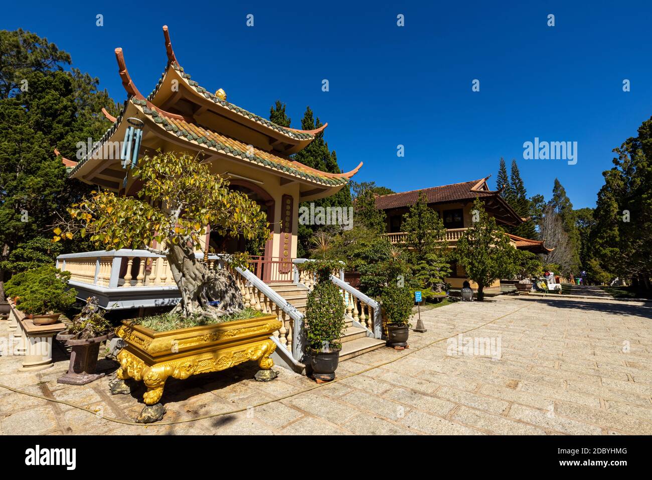 True temple hi-res stock photography and images - Alamy