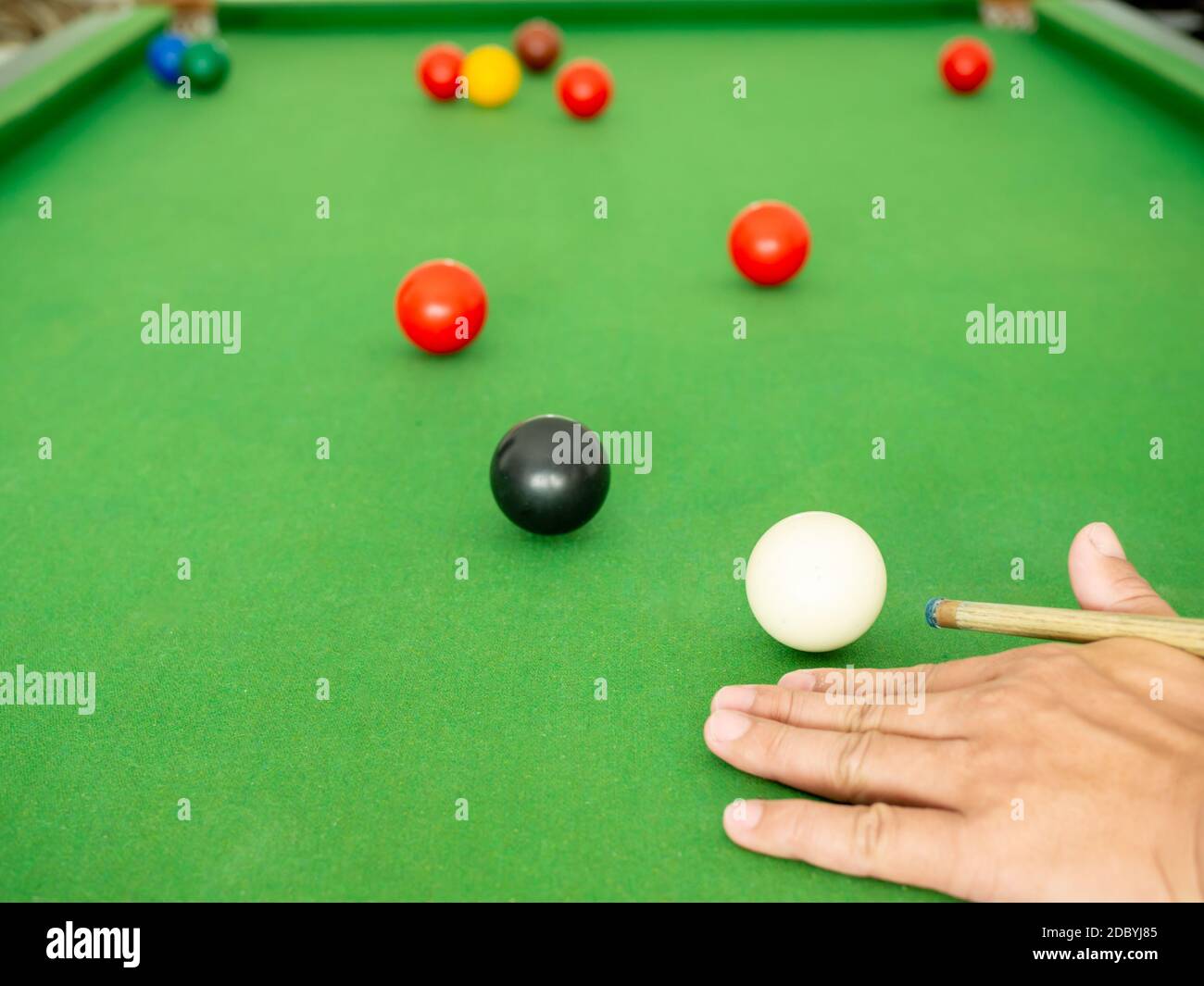 Hand people playing snooker Stock Photo - Alamy