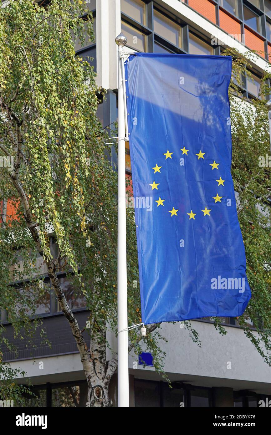 Vertical flag hi-res stock photography and images - Alamy