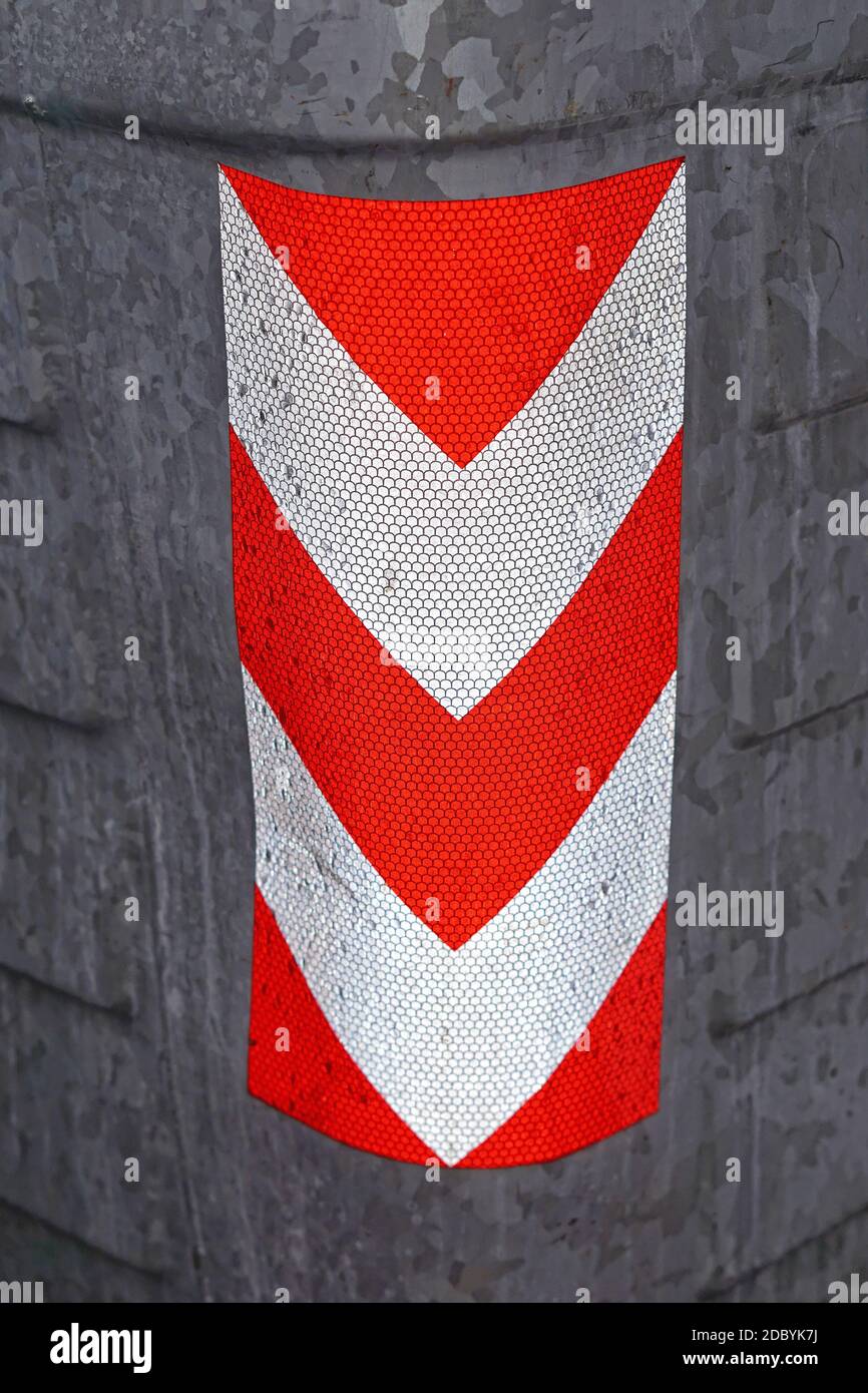 Reflective safety traffic sign at corner Stock Photo - Alamy