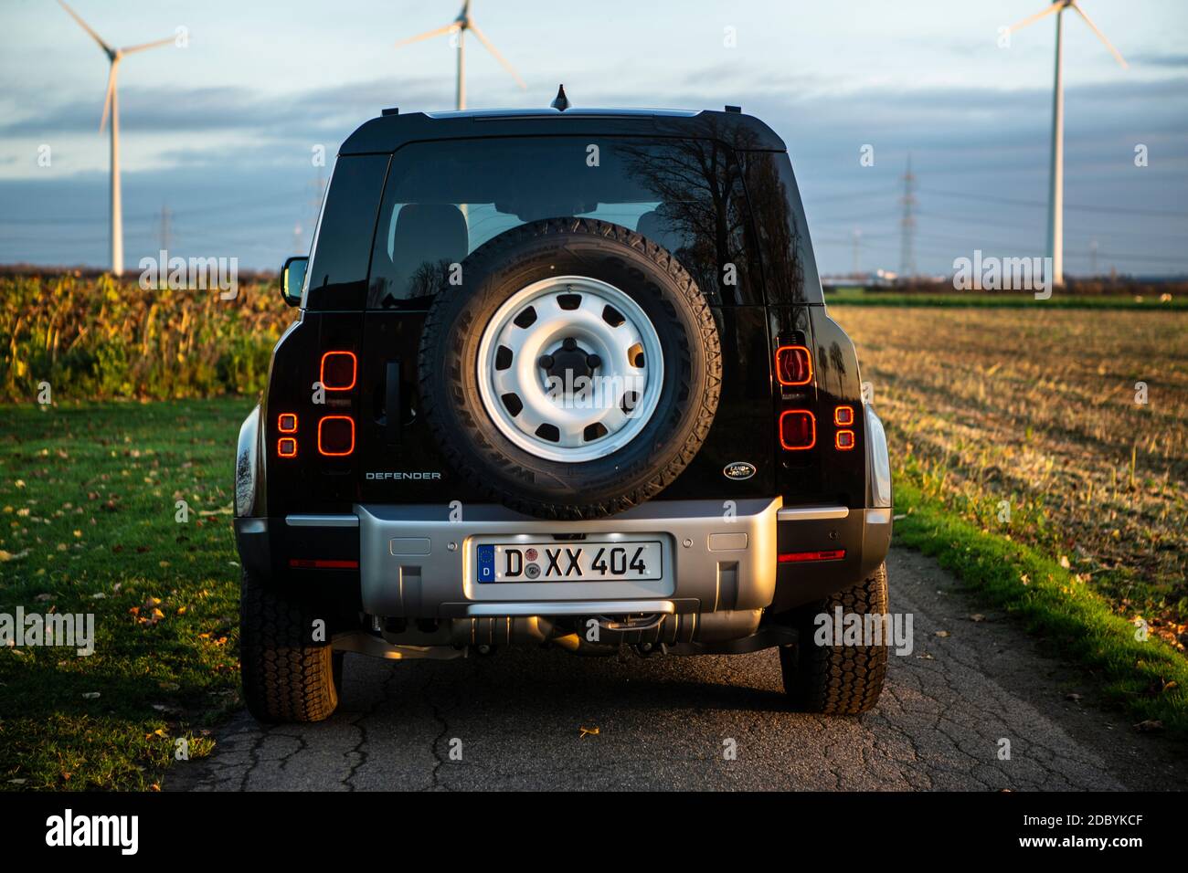 Der neue Land Rover Defender D200 Baujahr 2020. Ausführung 110 mit 4 ...