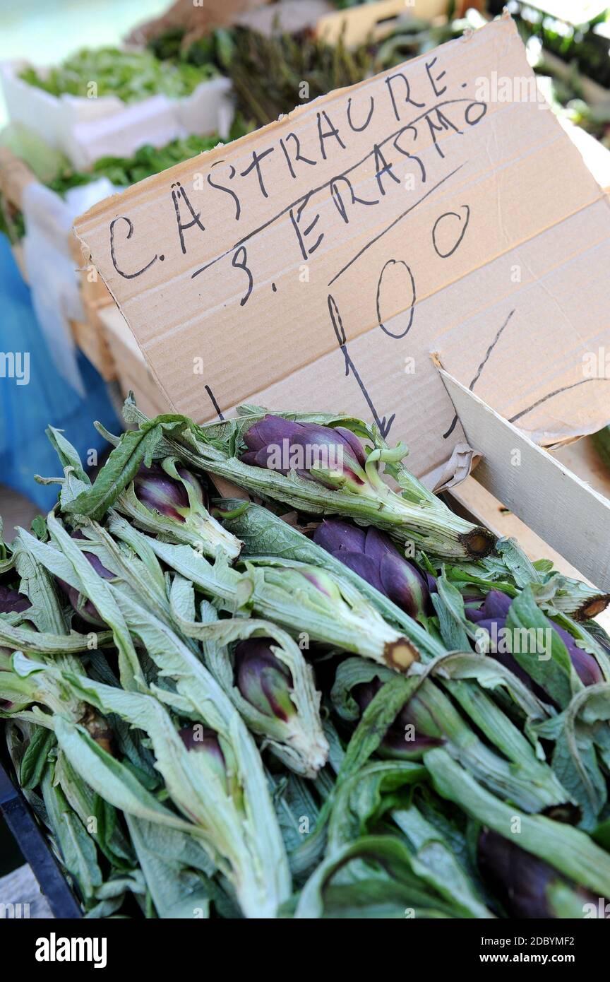 Typical Venetian artichokes, called Castraure, at market in Venice ...