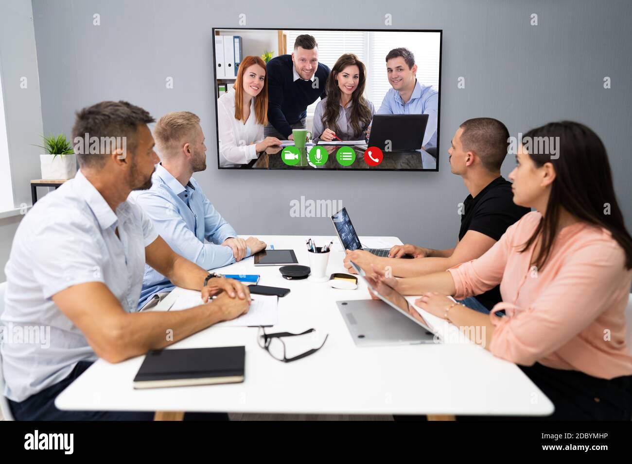 Collaborative video hi-res stock photography and images - Alamy