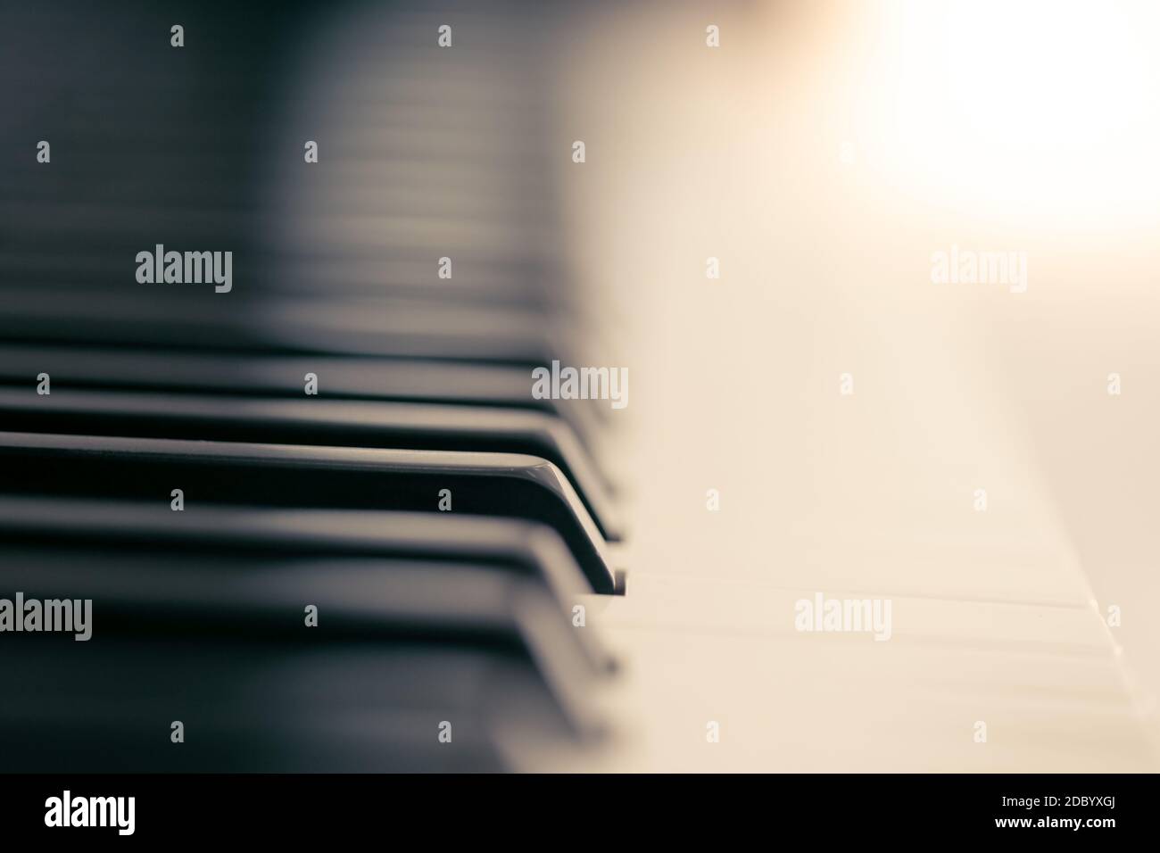 Grand piano side view hi-res stock photography and images - Alamy
