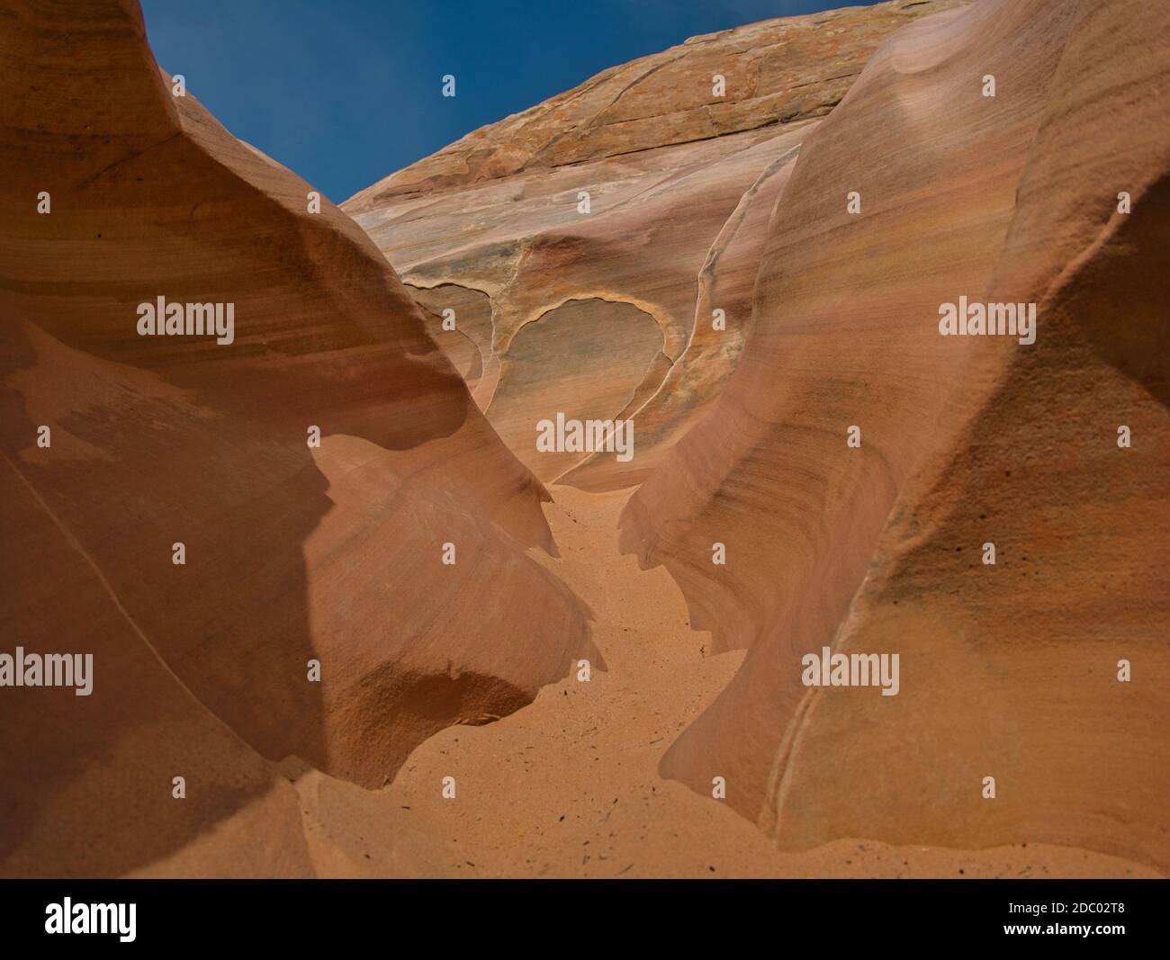 Striped rocks hi-res stock photography and images - Alamy