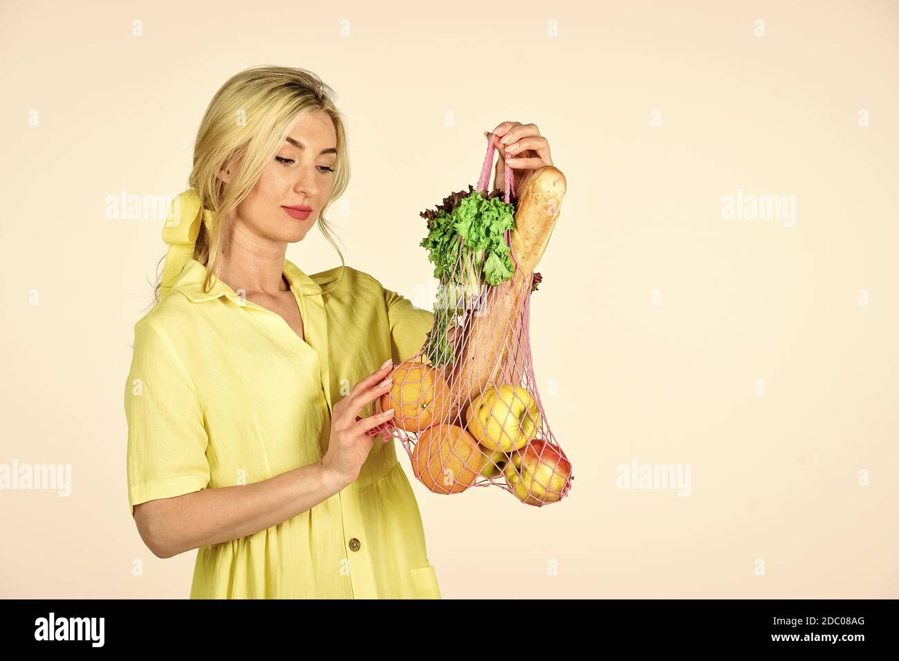 Eco shopping. Conscious consumption. Eco trend. Zero waste. Girl in ...