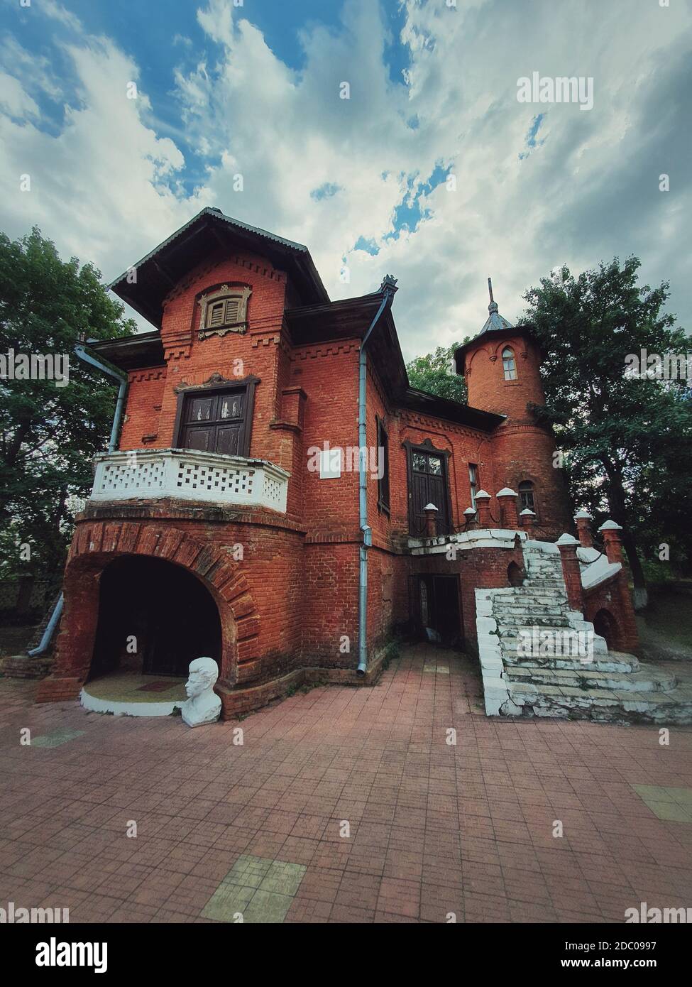The Hunting Castle facade, Manuc Bei mansion, architectural, culture ...