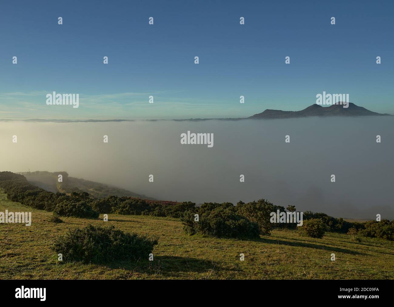 The Eildon Hills rise through a cloud inversion on a sunny autumn day ...