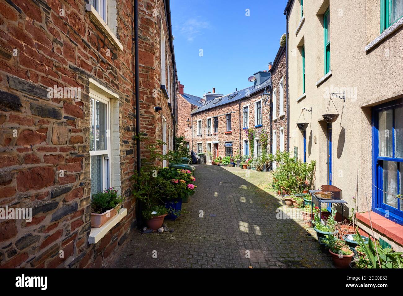 Red sandstone houses hi-res stock photography and images - Alamy