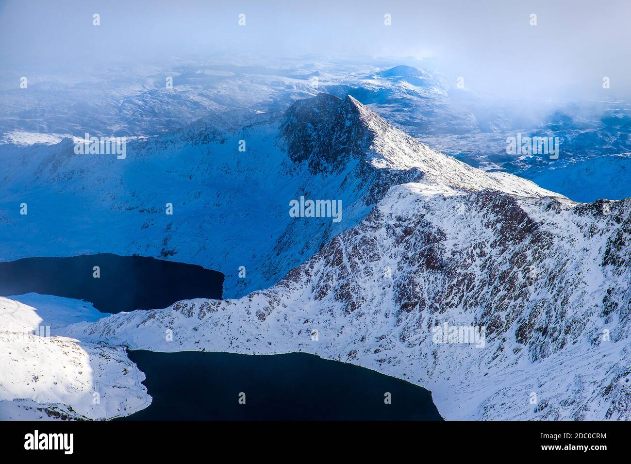 Lliwedd, part of the Snowdon massif in winter conditions, Snowdonia ...