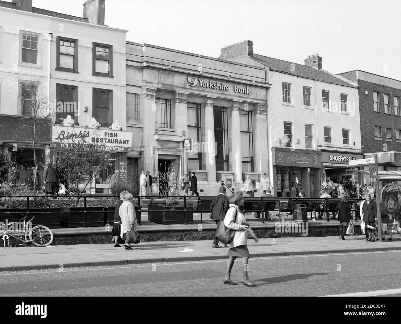 Yorkshire bank building on high street hi-res stock photography and ...