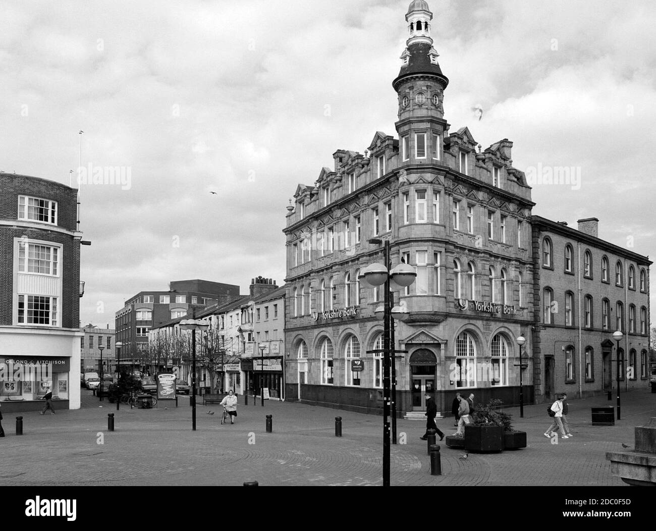 High street hull hi-res stock photography and images - Alamy