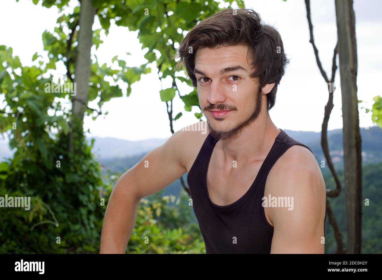 happy young casual man outdoor portrait Stock Photo - Alamy happy young casual man outdoor portrait Stock Photo - Alamy