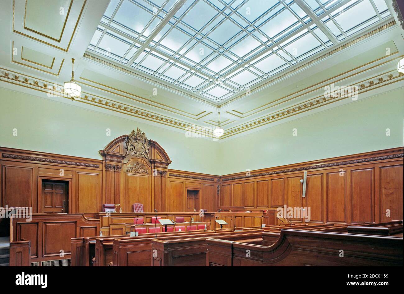 Belfast law courts hi-res stock photography and images - Alamy
