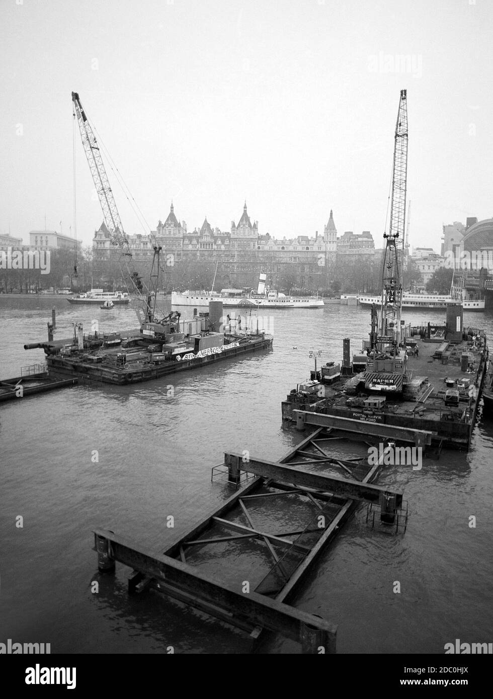 1996, construction works on the river Thames at Hungerford Bridge ...