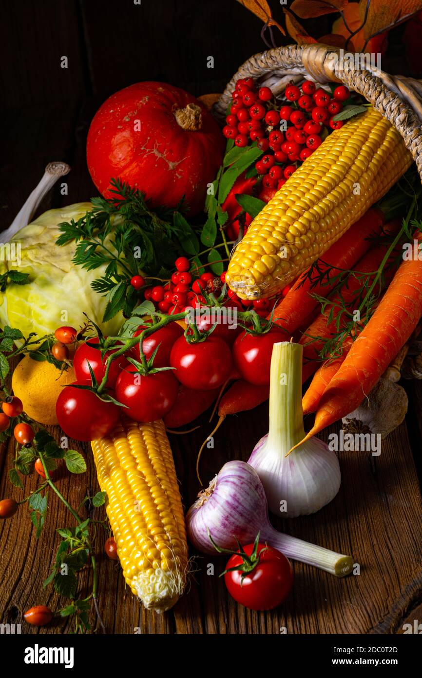 The beautiful autumnal cornucopia with vegetables Stock Photo - Alamy