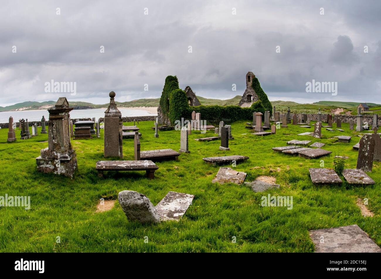 Balnakeil graveyard hi-res stock photography and images - Alamy