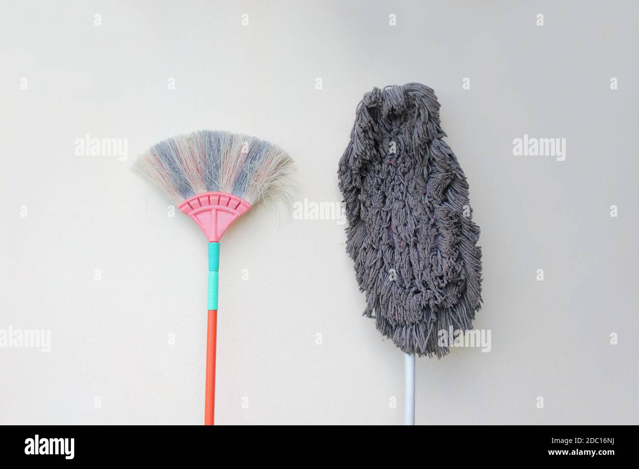 mop head at the wall after cleaning Stock Photo - Alamy