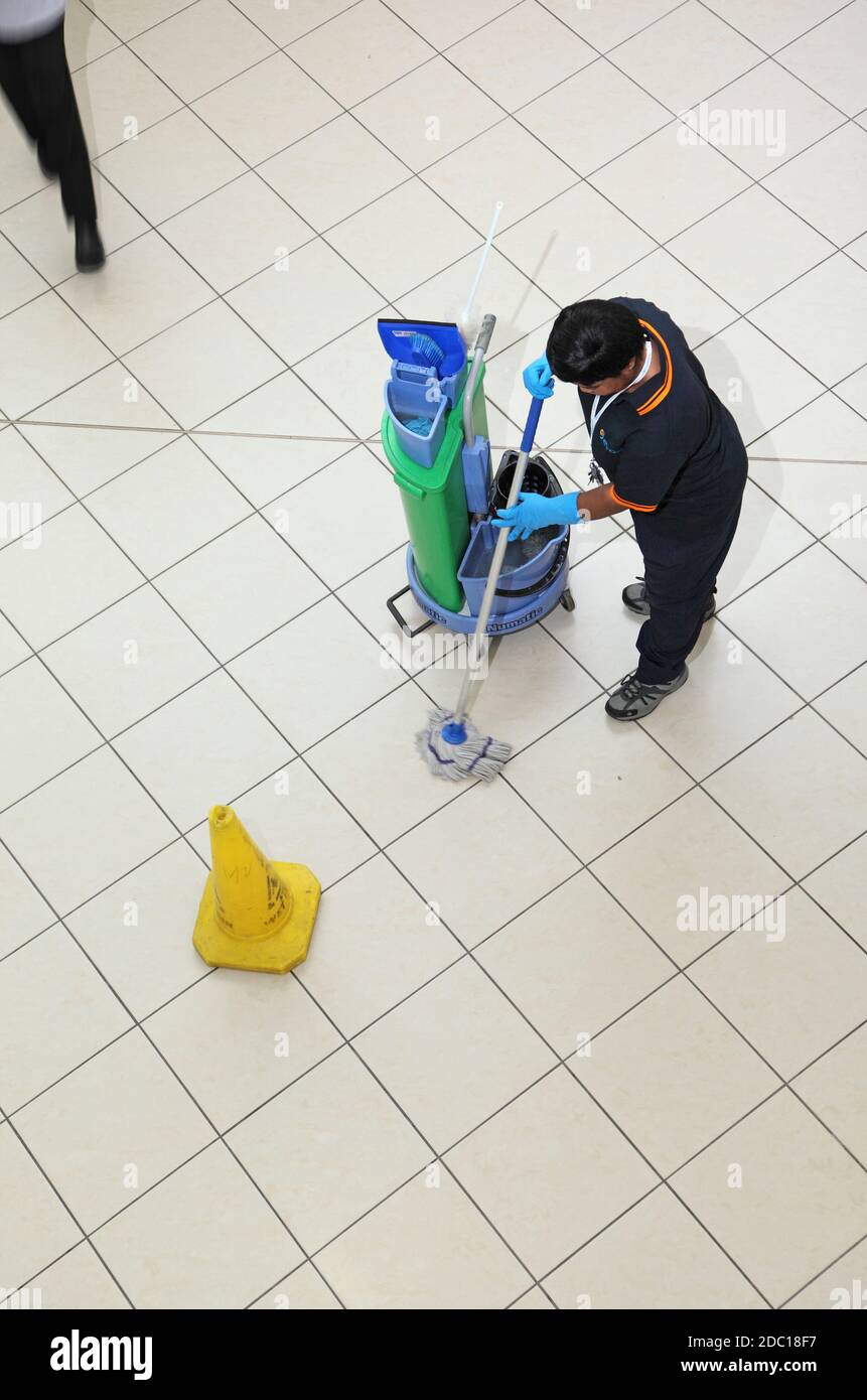 Nhs trolley corridor hi-res stock photography and images - Alamy