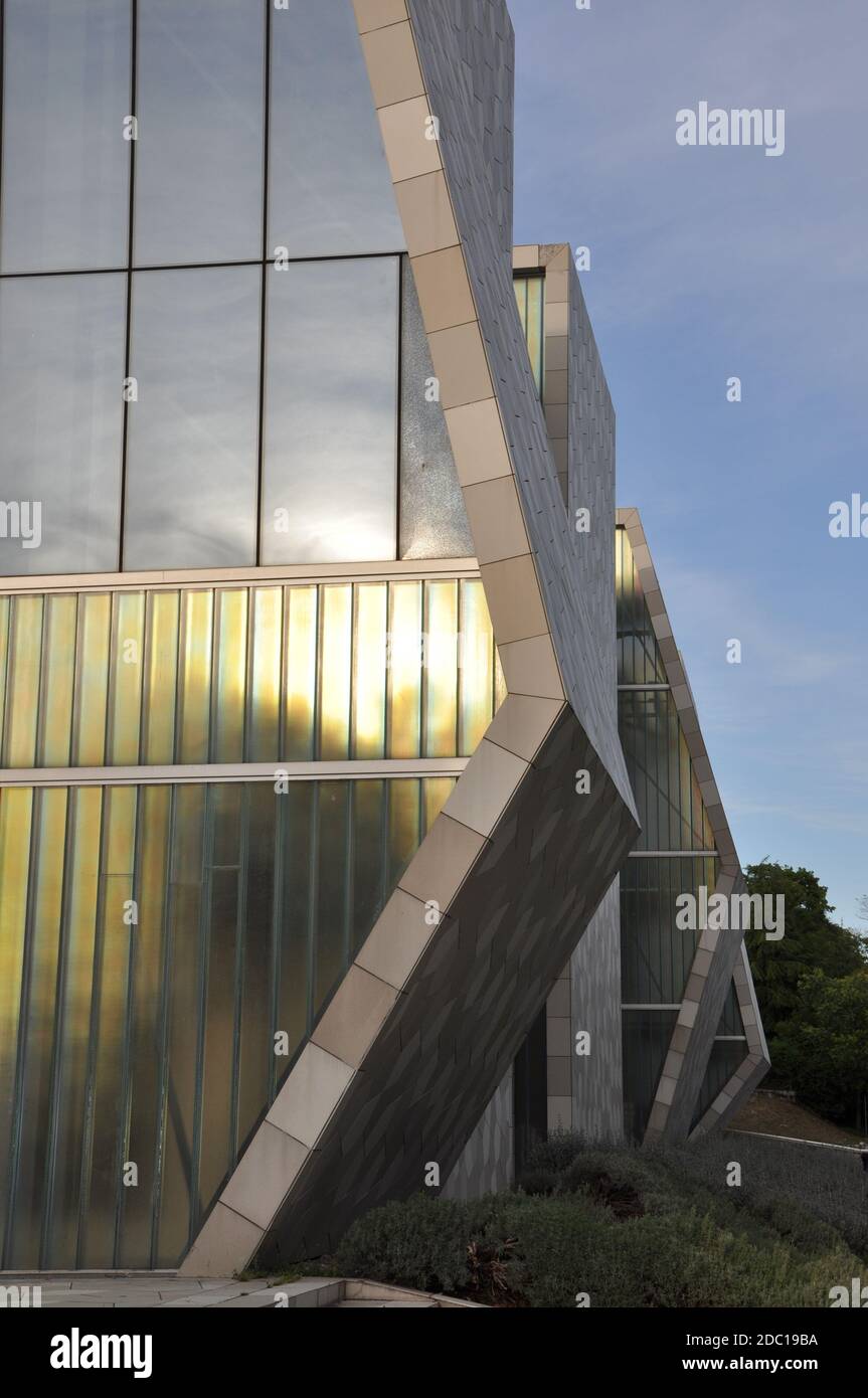 Modern sport hall hi-res stock photography and images - Alamy