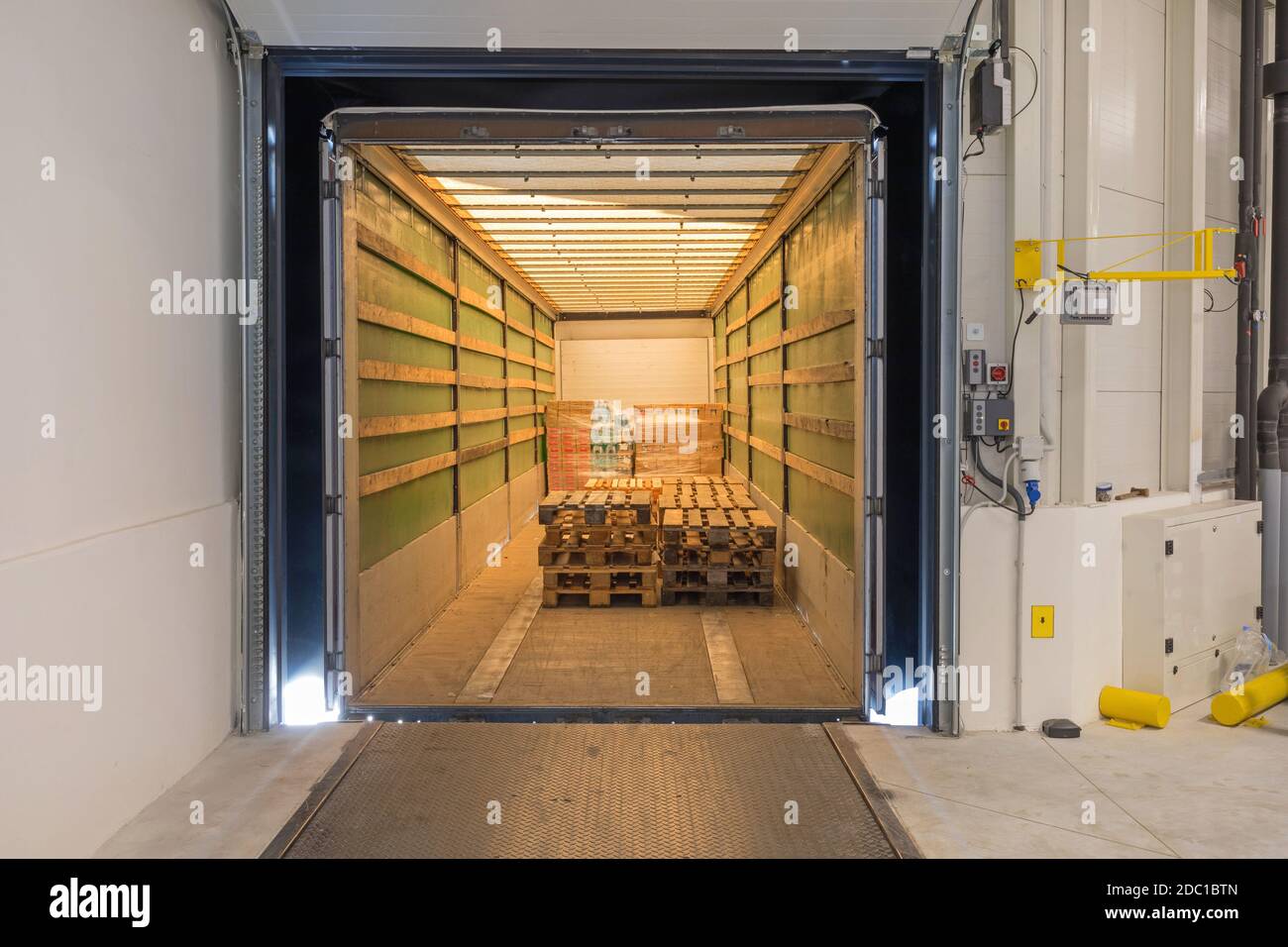 Truck Trailer Interior With Cargo Pallets Dock Stock Photo - Alamy