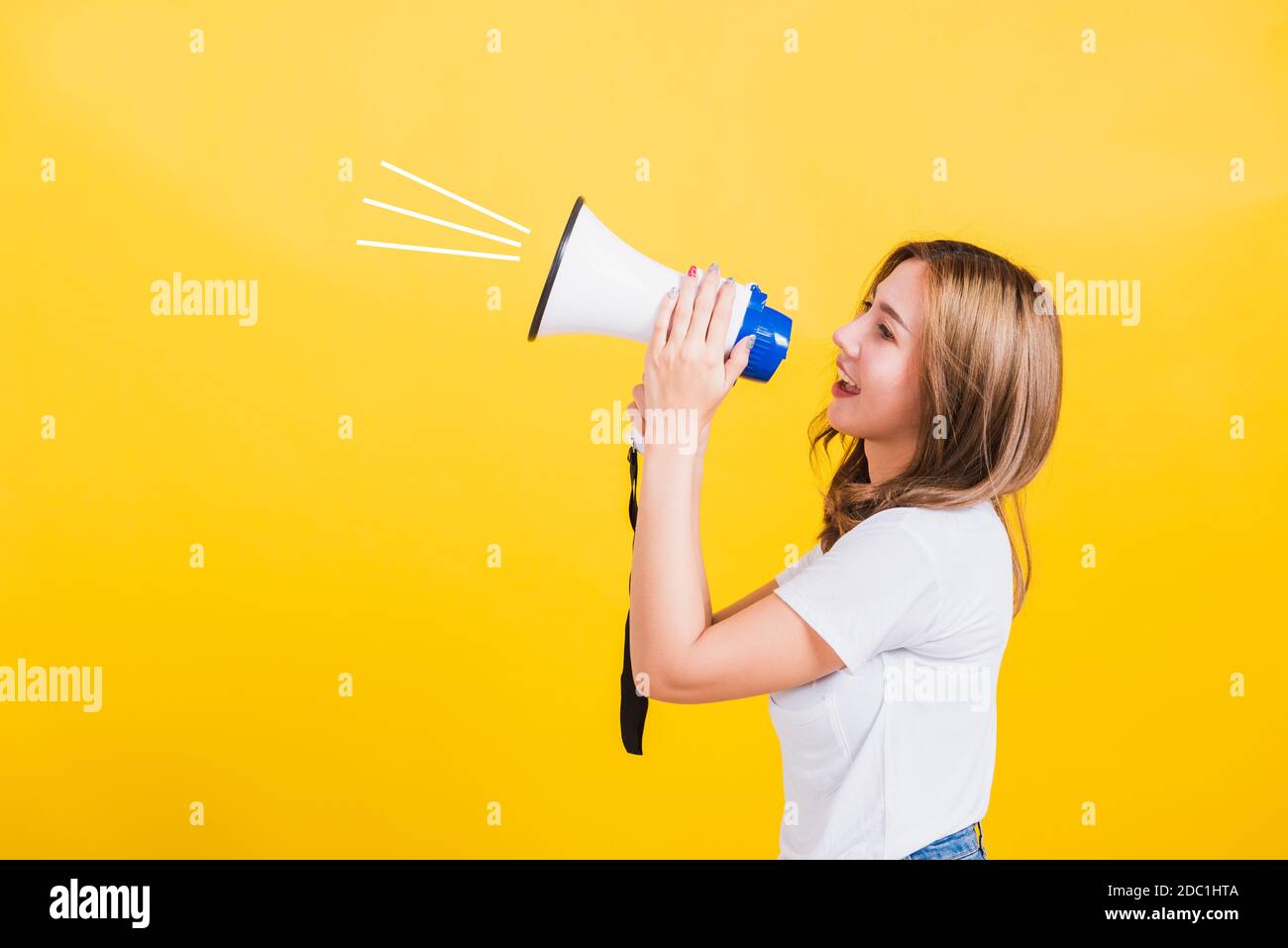 Side profile girl shouting hi-res stock photography and images - Alamy