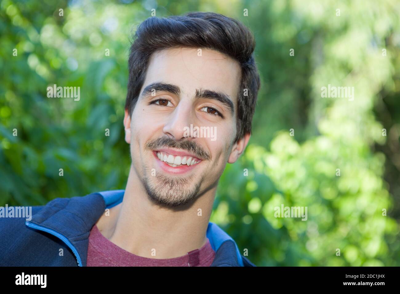 happy young casual man outdoor portrait Stock Photo - Alamy happy young casual man outdoor portrait Stock Photo - Alamy