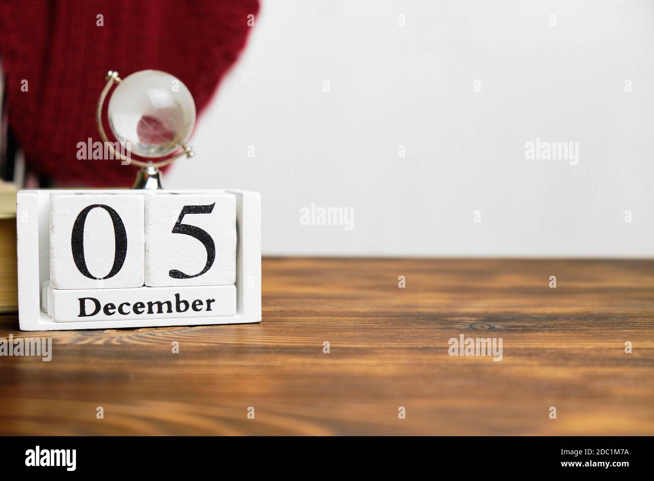fifth day of winter month calendar december with copy space Stock Photo ...