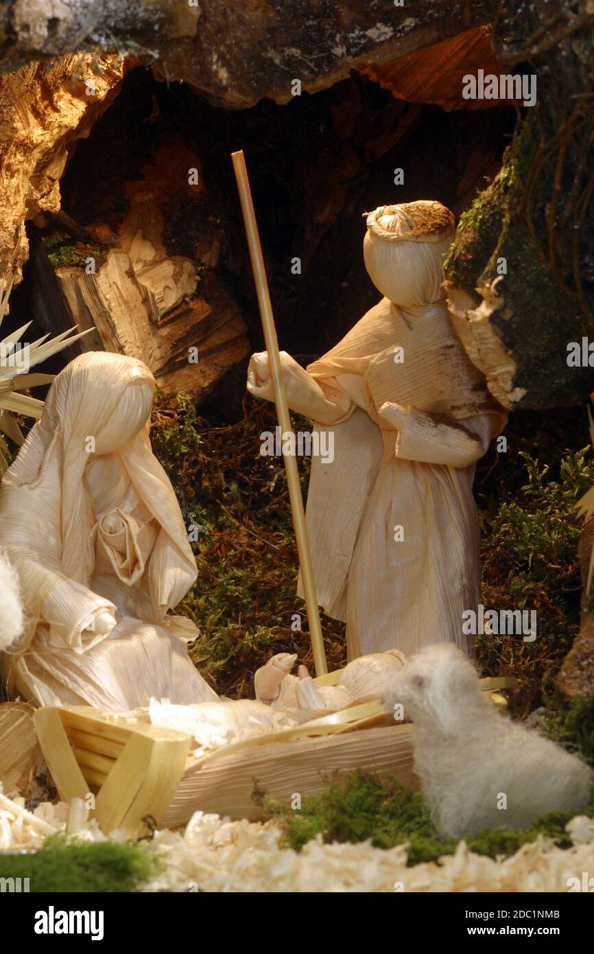 Christmas decorations nativity scene wise hi-res stock photography and ...