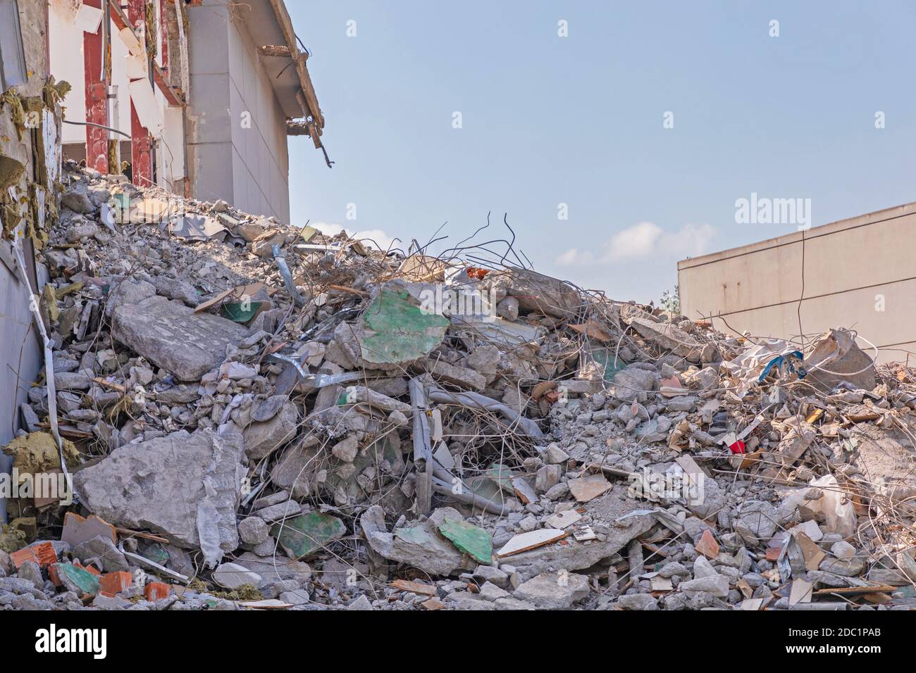 Big Pile of Rubble Collapsed Building Structure Stock Photo - Alamy