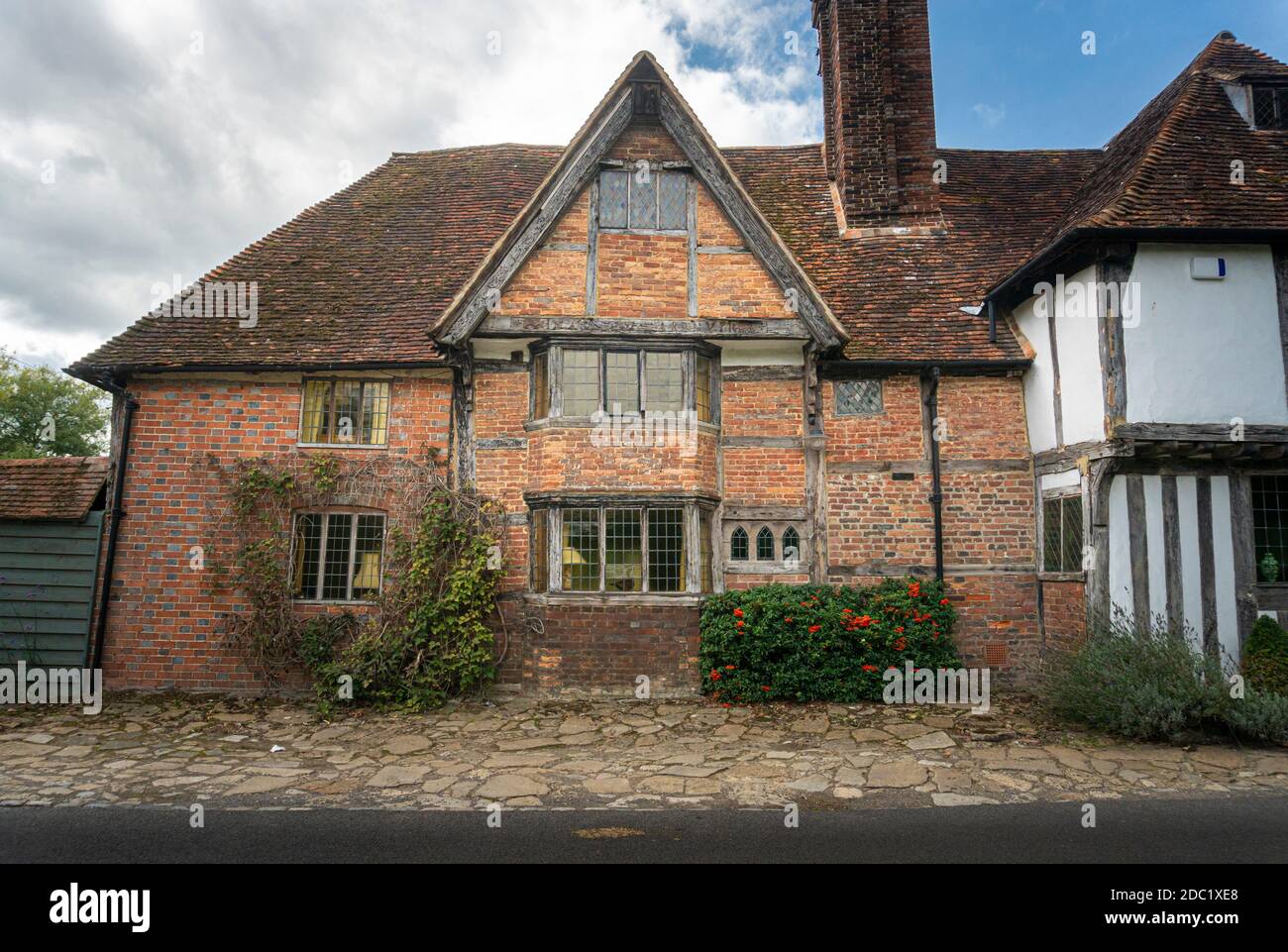 Smarden village kent england uk hi-res stock photography and images - Alamy