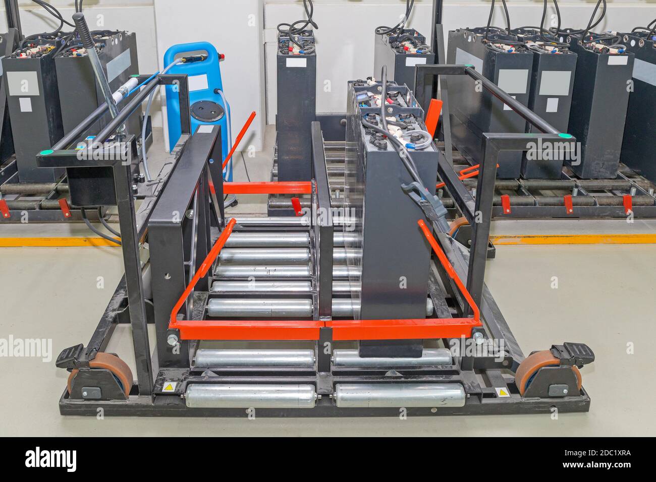 Battery storage energy systems hi-res stock photography and images - Alamy