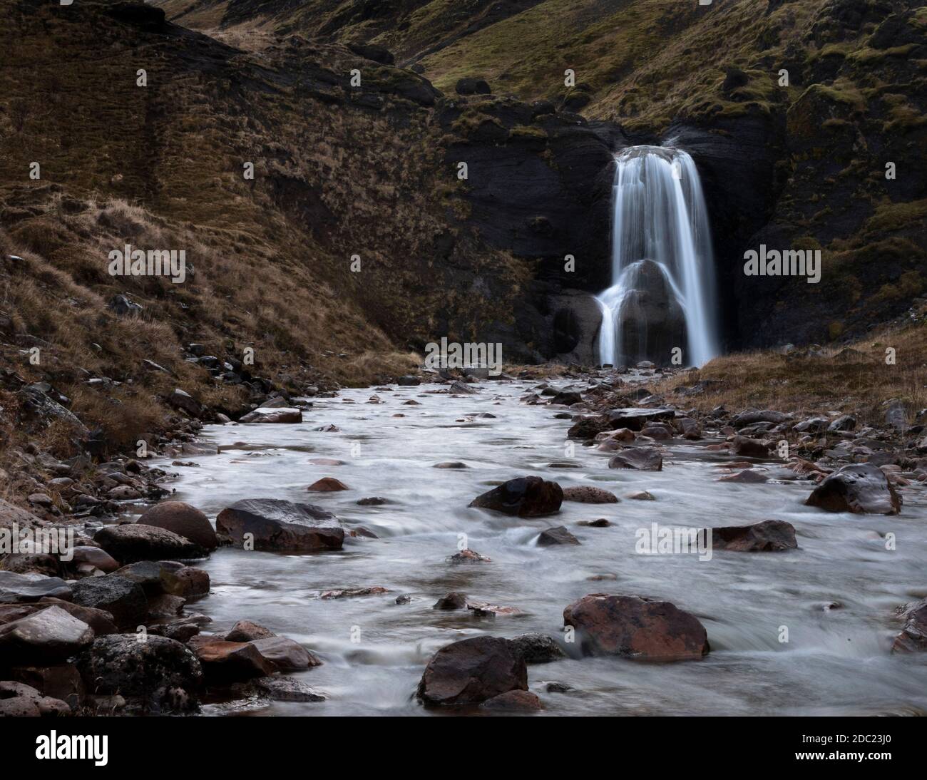 Empty waterfall hi-res stock photography and images - Alamy