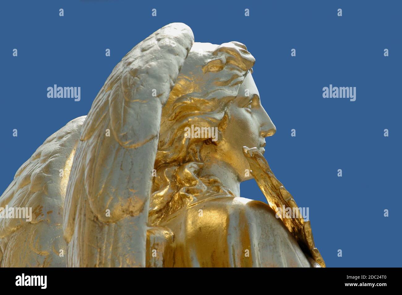 Golden statue of Angel Stock Photo - Alamy