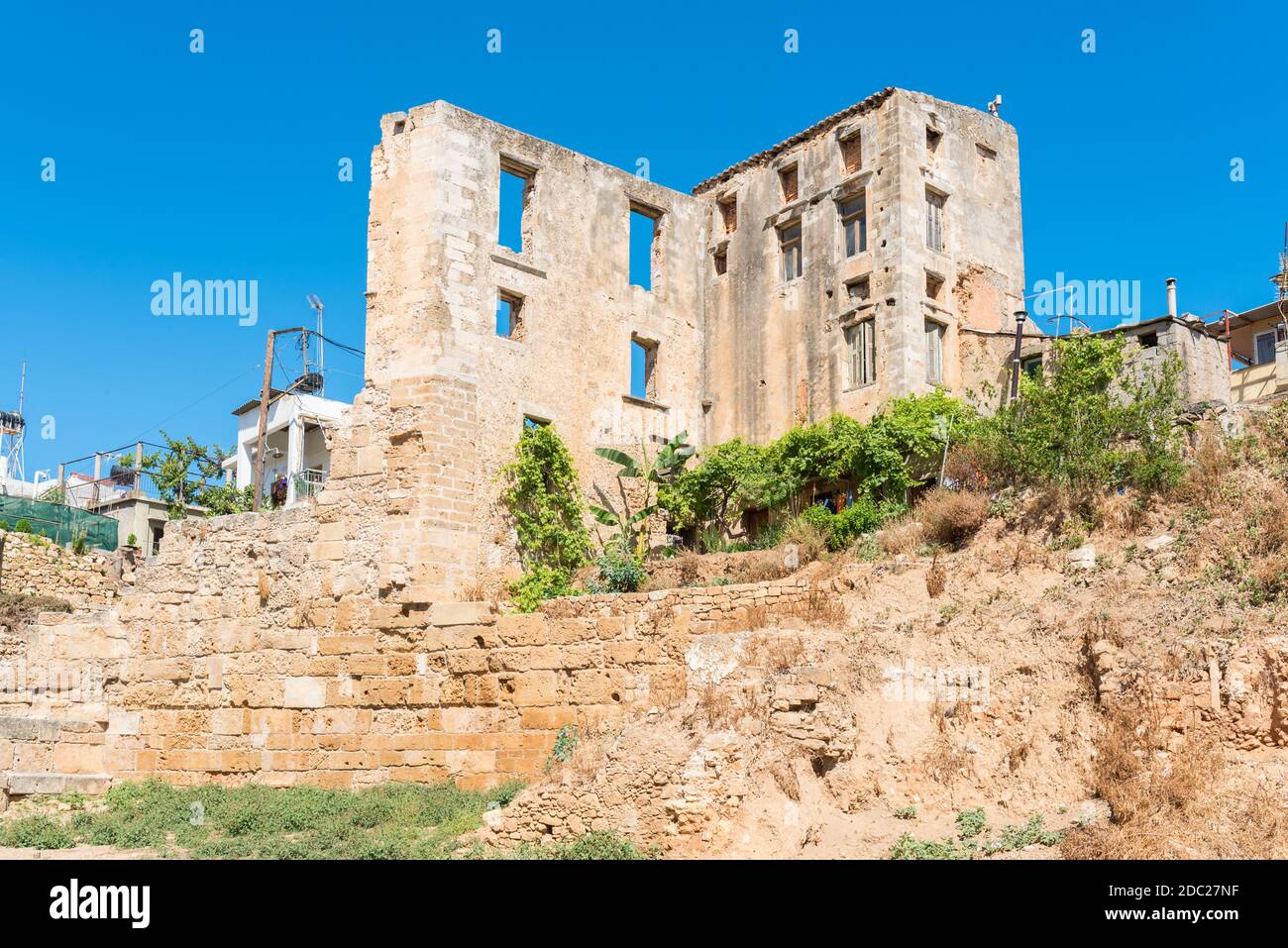 Byzantine castle ruin hi-res stock photography and images - Alamy