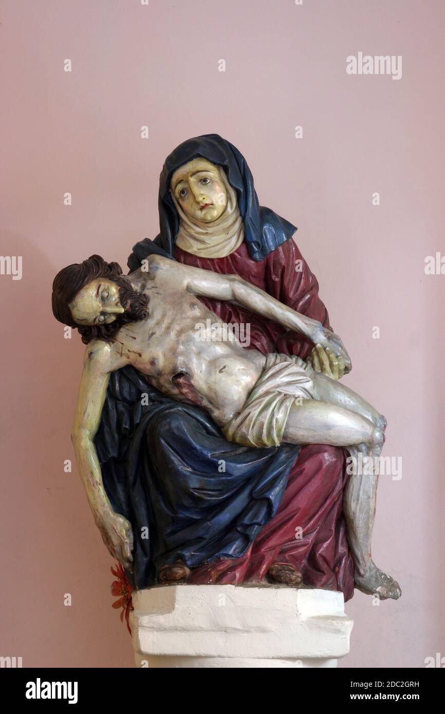 Pieta mater dolorosa pieta hi-res stock photography and images - Alamy